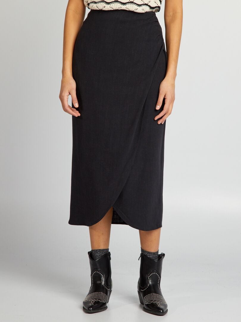 Halflange, linnen rok met overslag - zwart - Kiabi - 22.00€