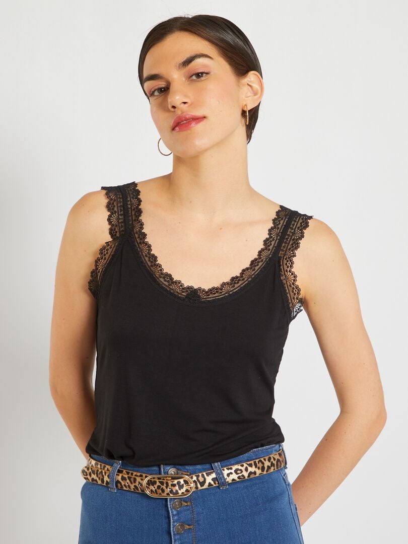 Kanten mouwloze top - zwart - Kiabi - 6.00€ Kanten mouwloze top - zwart - Kiabi - 6.00€