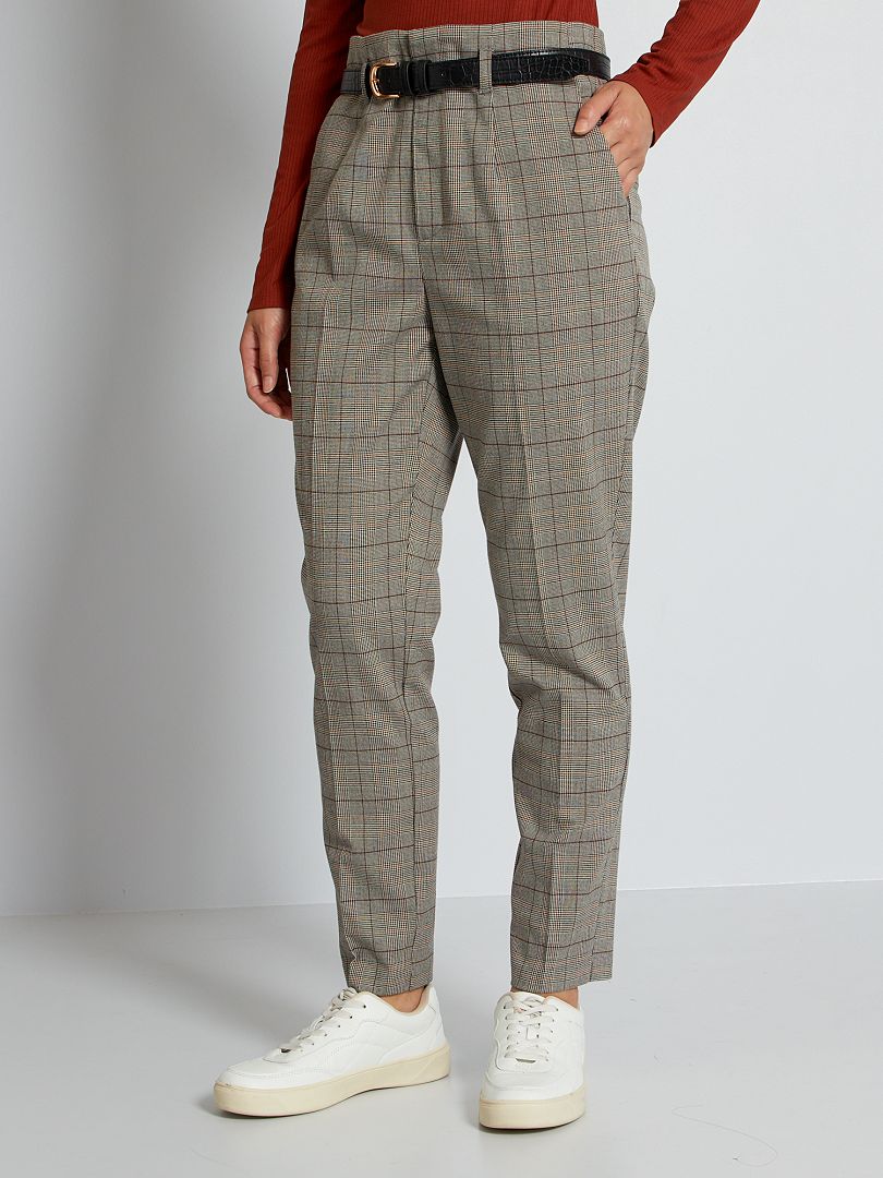 Strakke broek met riem - BRUIN - Kiabi - 20.00€